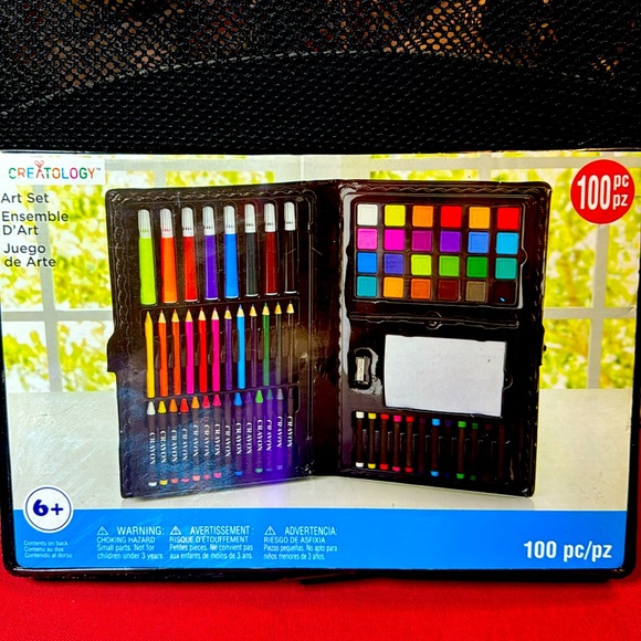 Creatology | Art | New 0 Piece Art Set Colored Pencils Crayons Paint ...